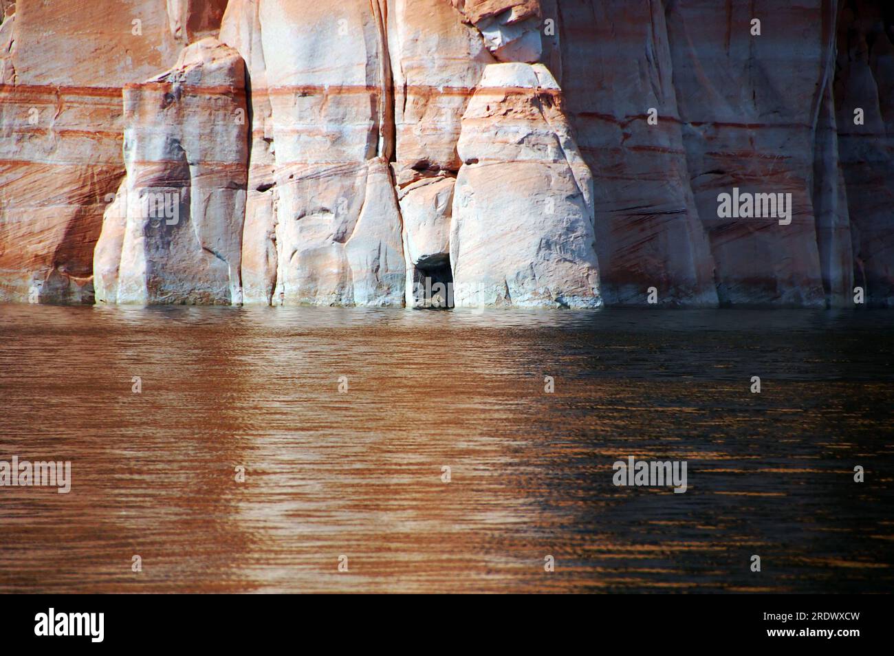 Towering cliff walls hi-res stock photography and images - Alamy