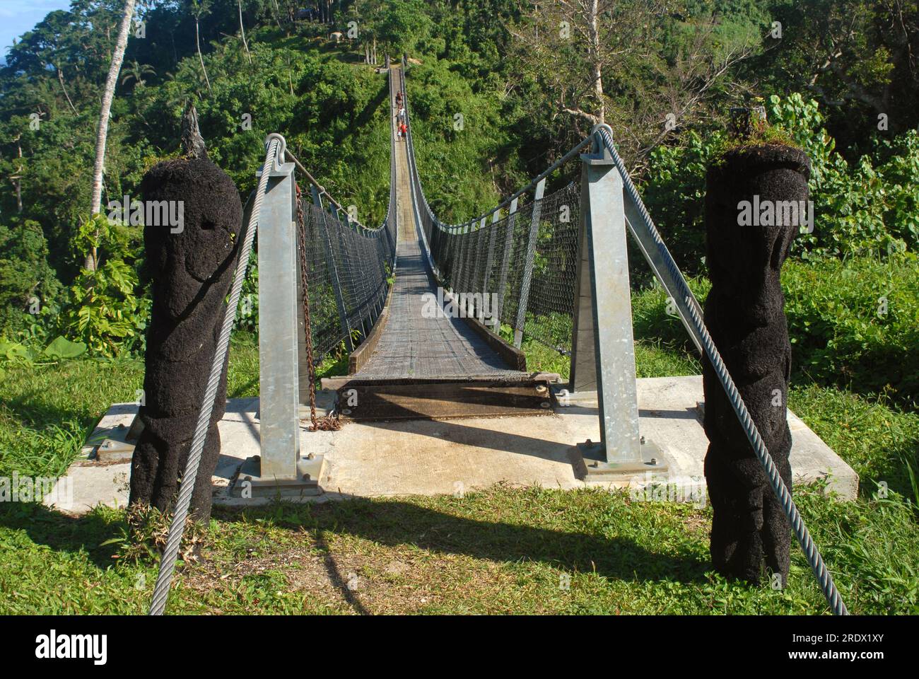 Tourists on the Vanuatu Sky Bridge, Devil's Point Rd, Port Vila ...