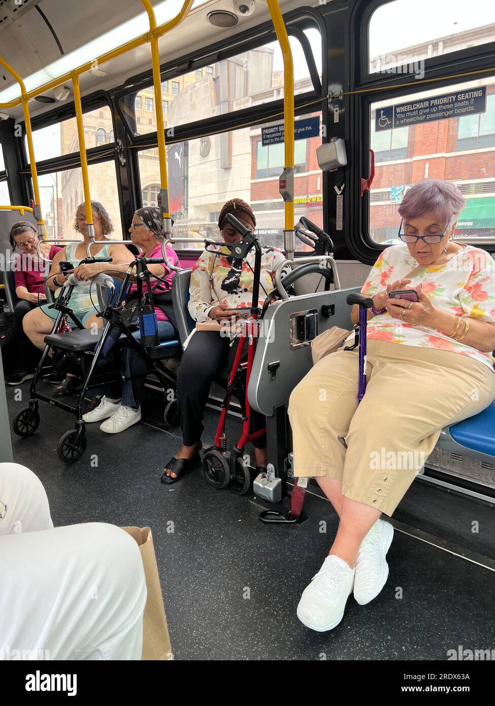 Bus system hi-res stock photography and images - Alamy