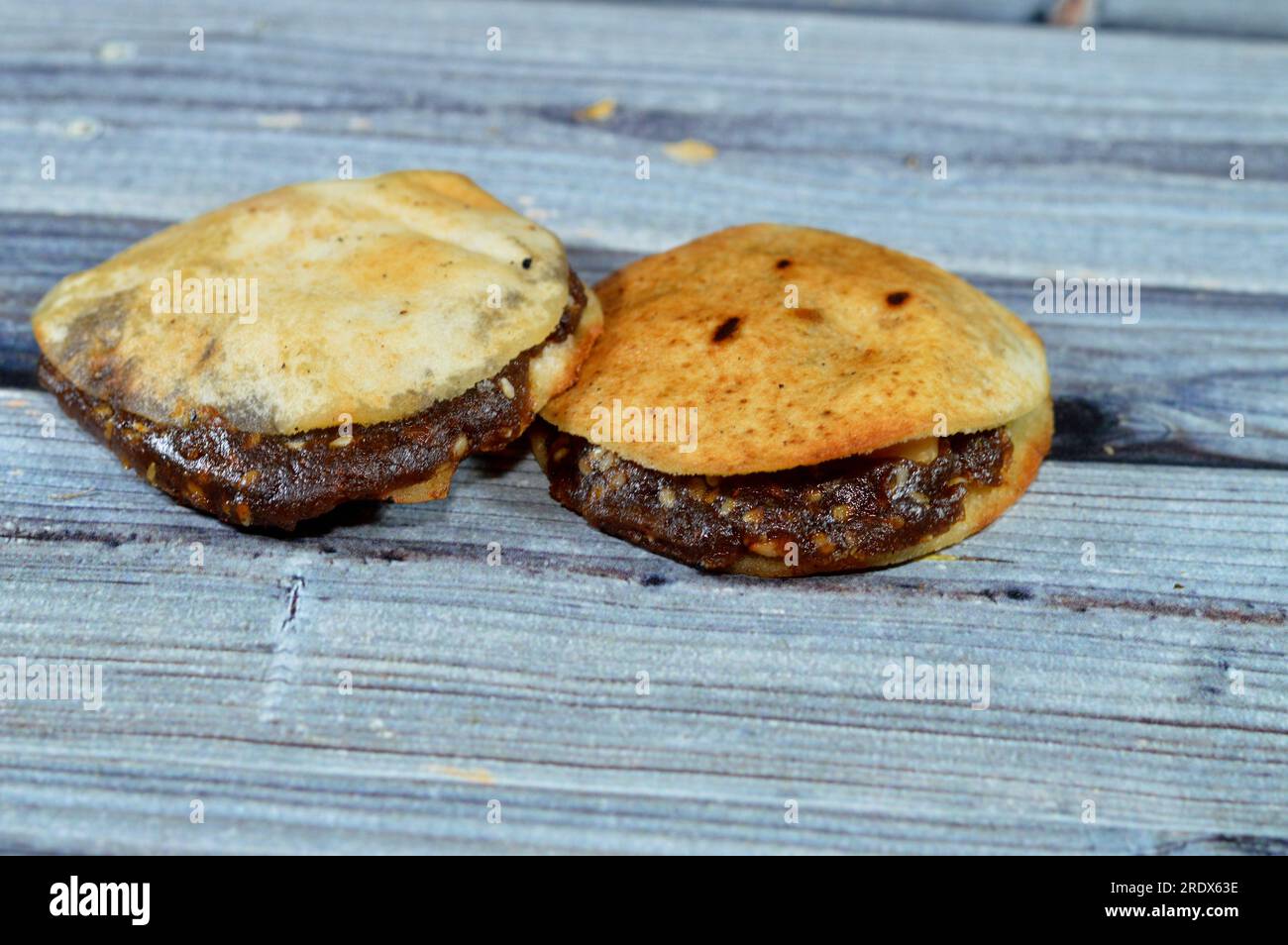 Crunchy cashew hi-res stock photography and images - Alamy