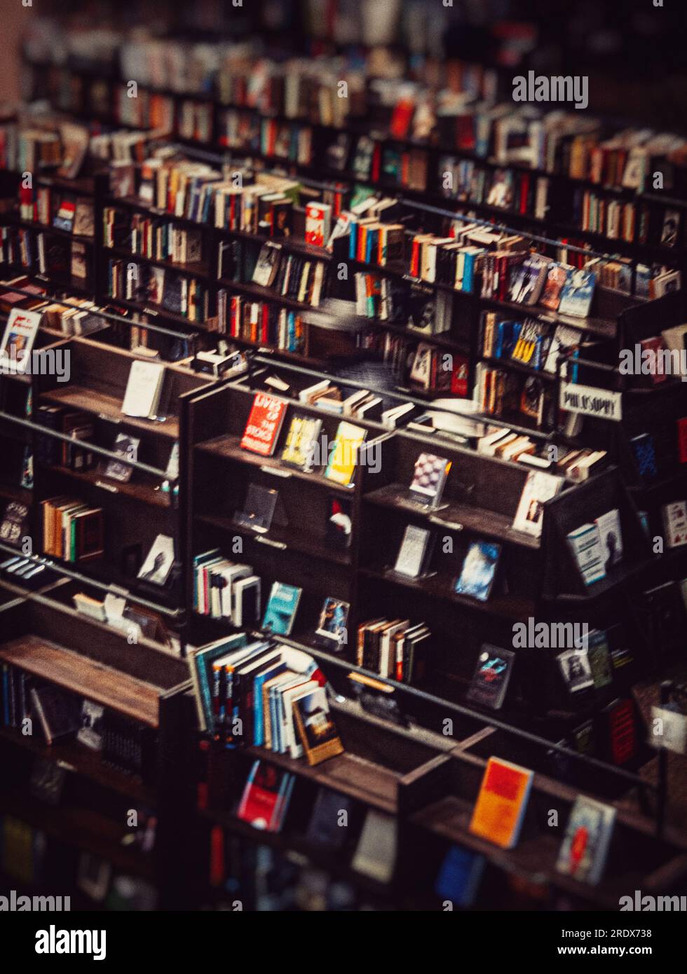 Cozy bookstore hi-res stock photography and images - Alamy