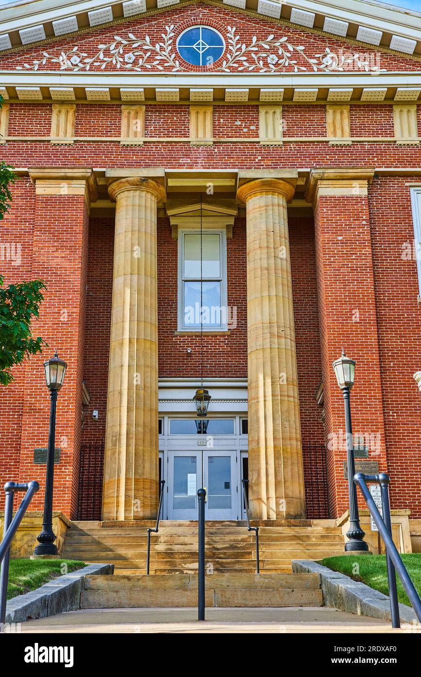 Vertical front entrance to Knox County Ohios courthouse with large ...