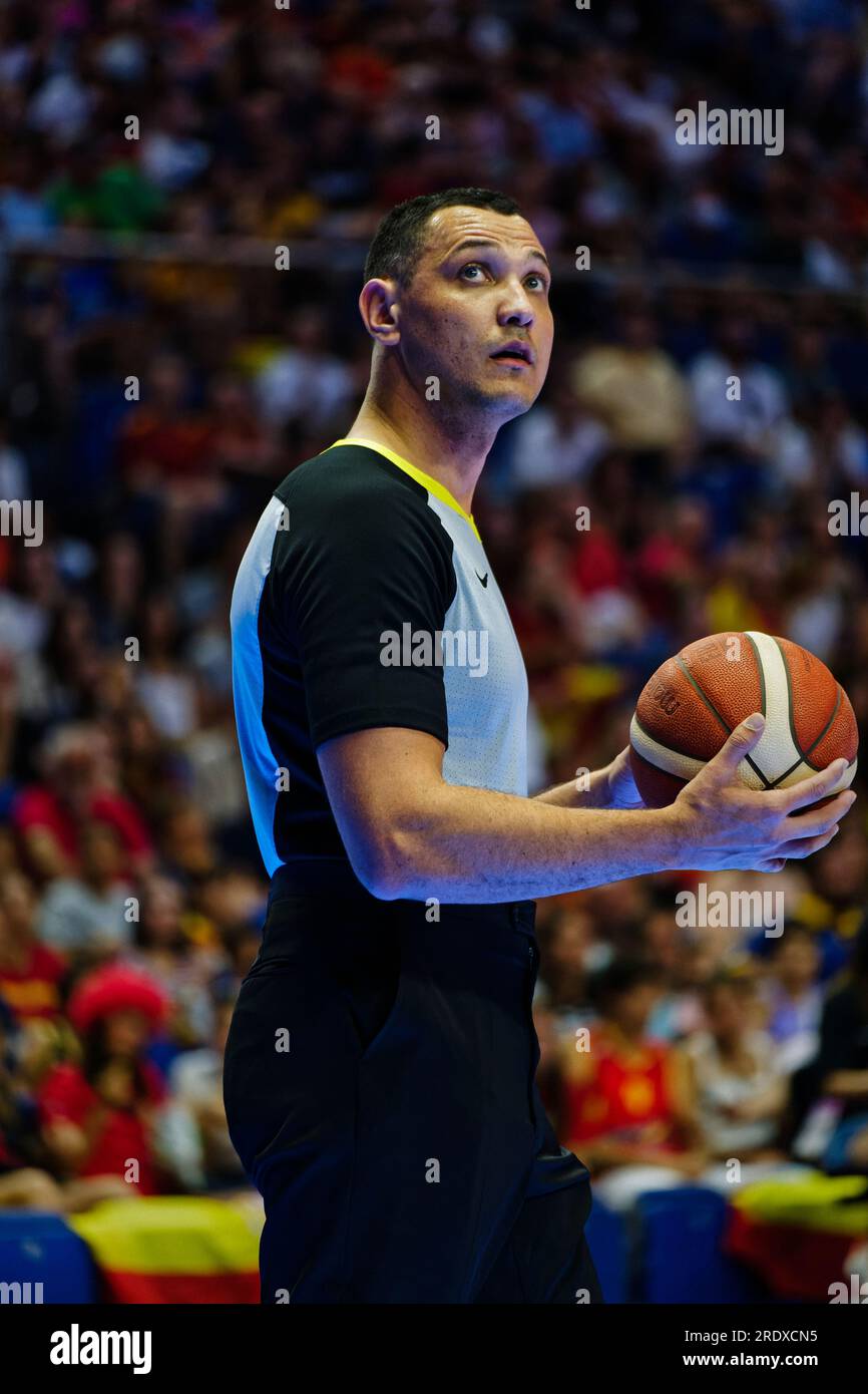 Alan young referee 2023 hi-res stock photography and images - Alamy