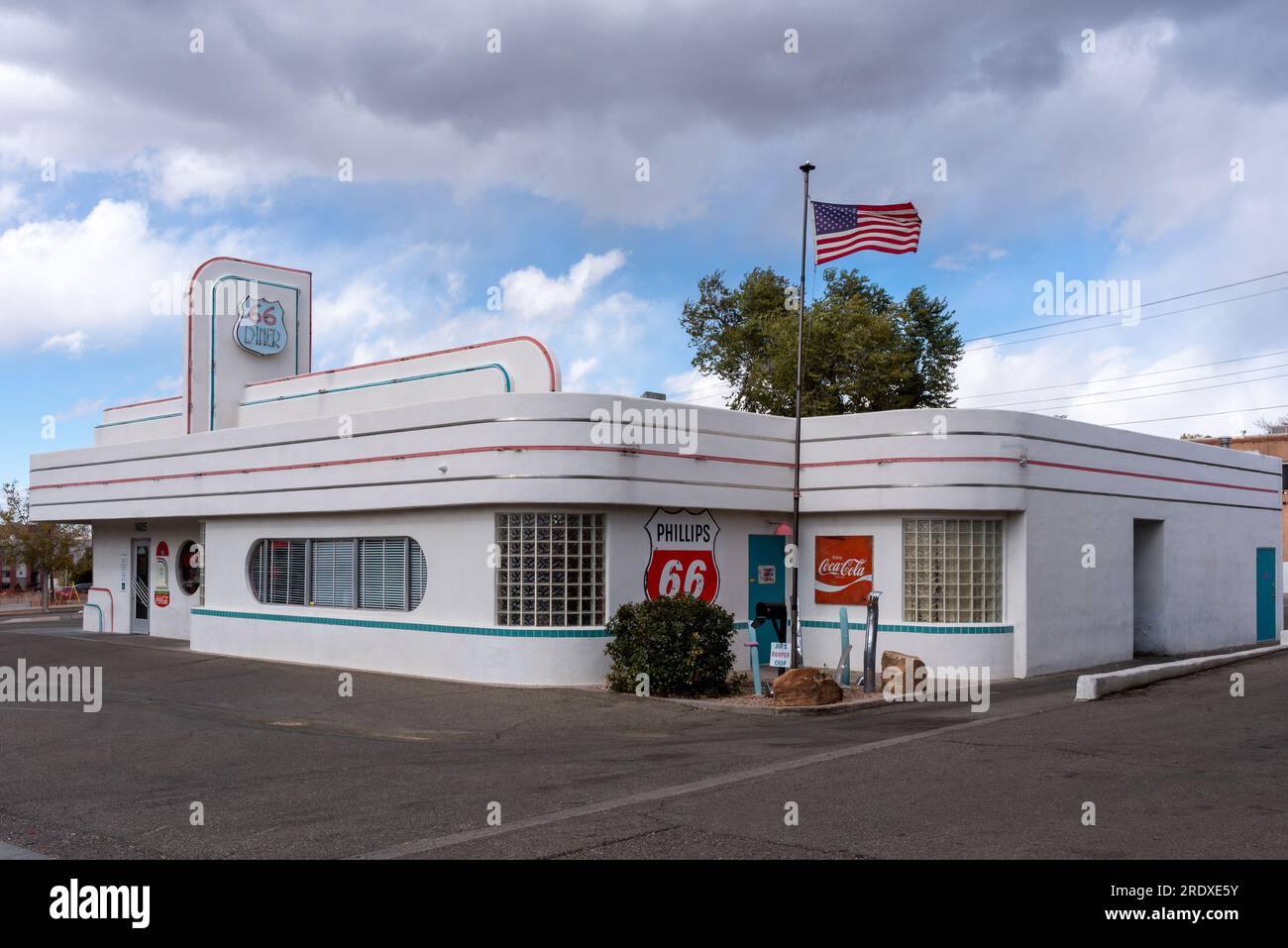 66 Diner, a 50s style restaurant on Route 66, the Mother Road, Central ...