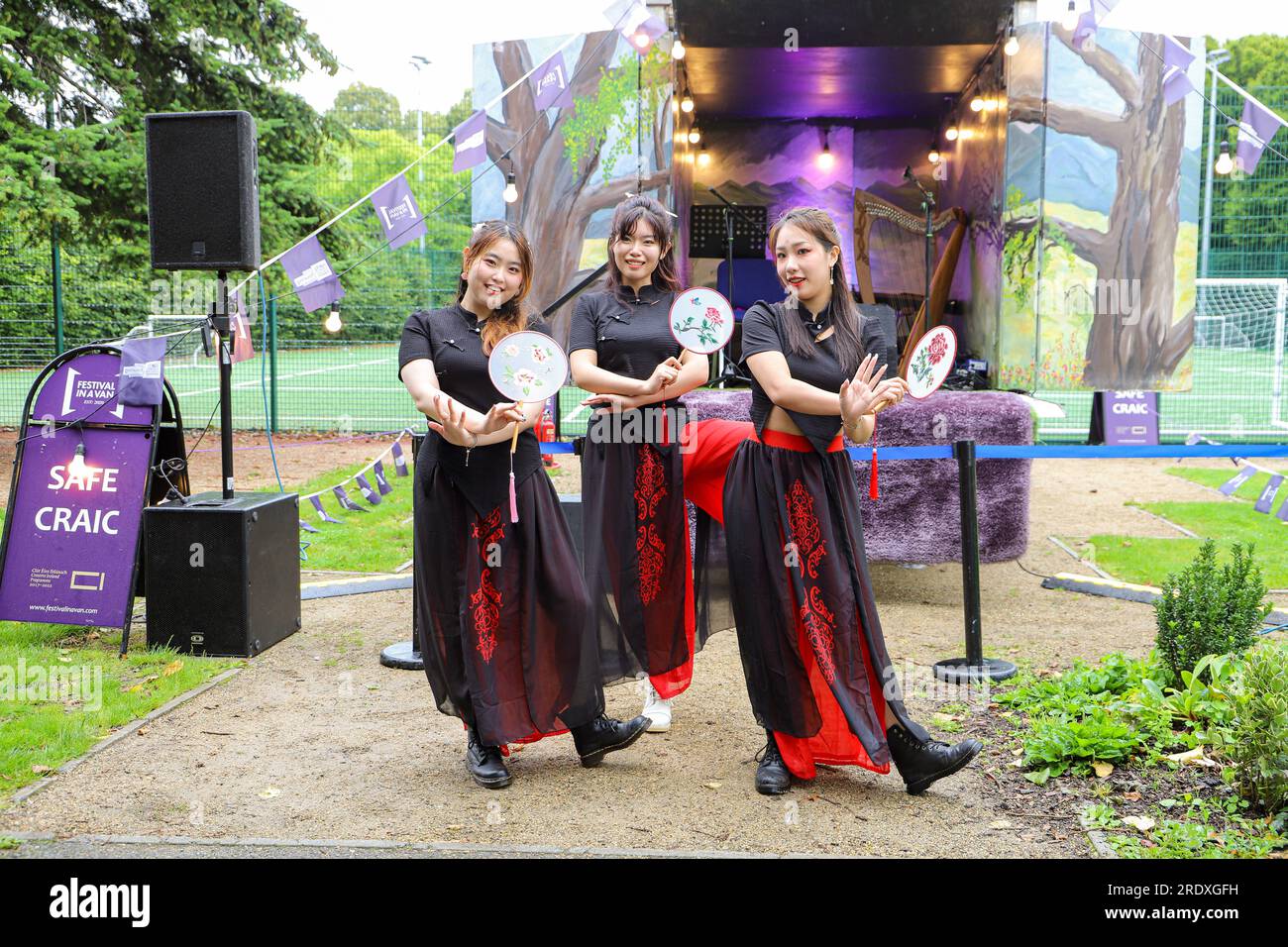 Dublin, Ireland. 23rd July, 2023. Girls perform traditional Chinese ...