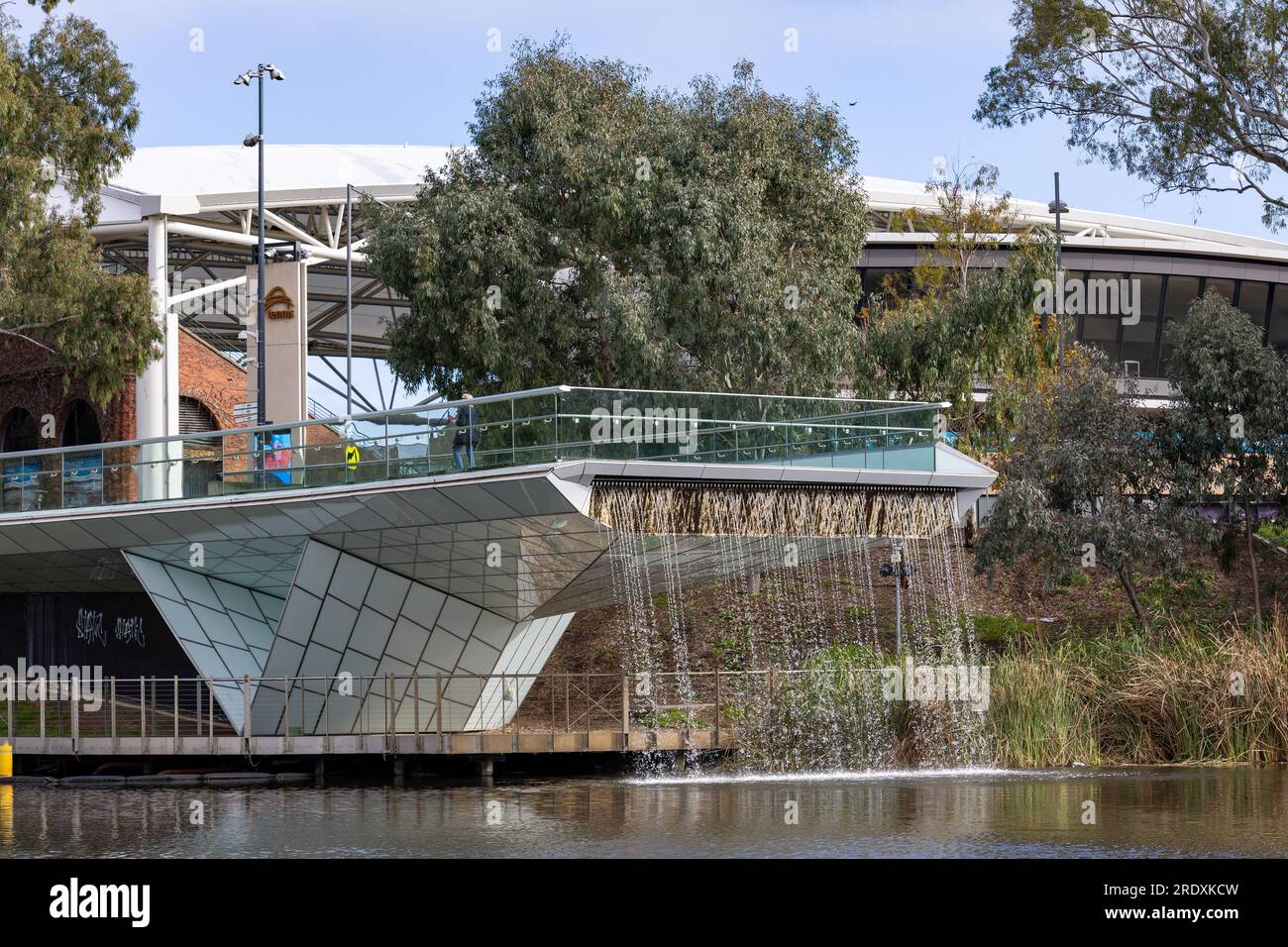 The water feature lcoated on the end of the River Torrens foot bridge ...