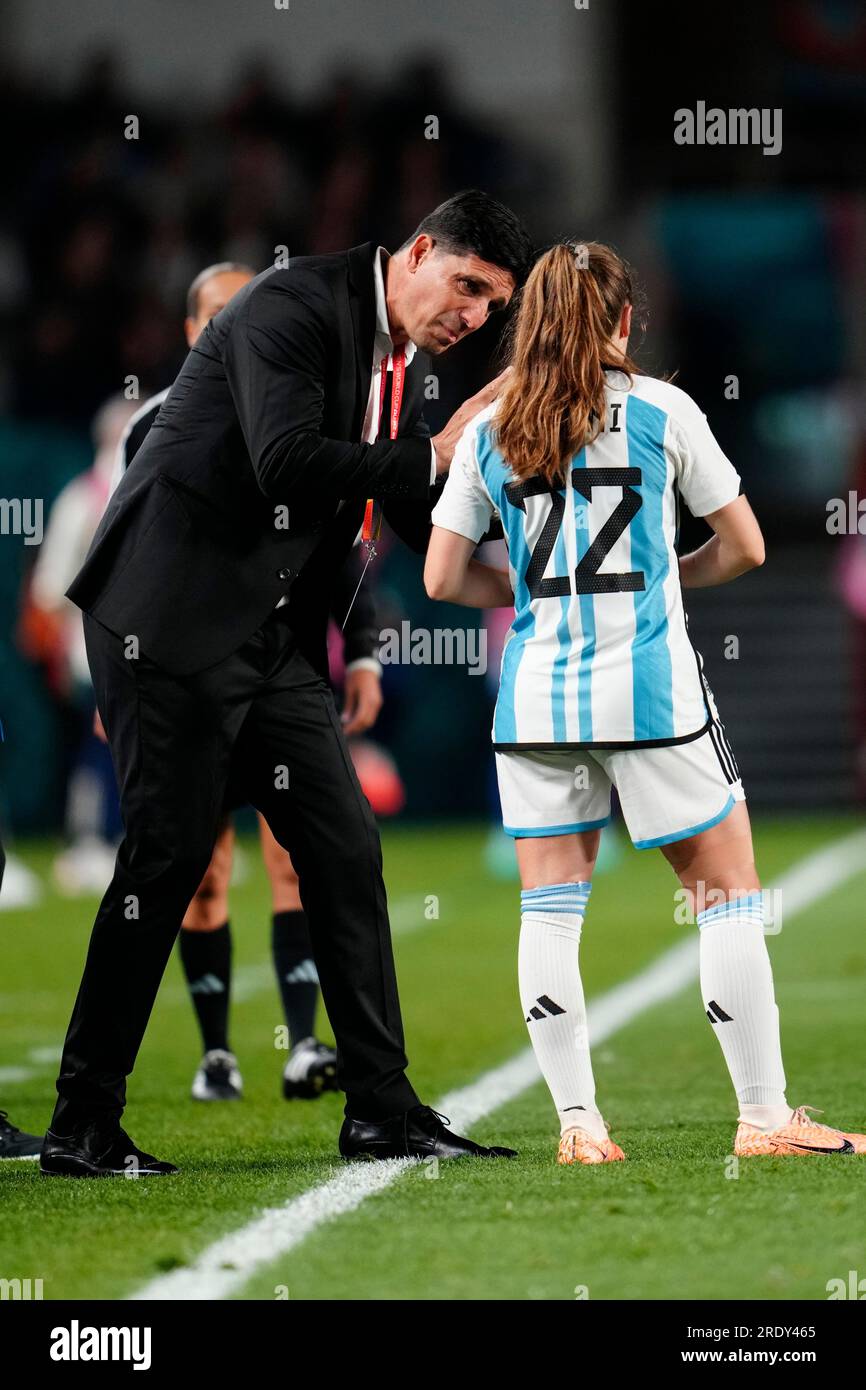 Argentina's head coach German Portanova, left, talks to Argentina's ...