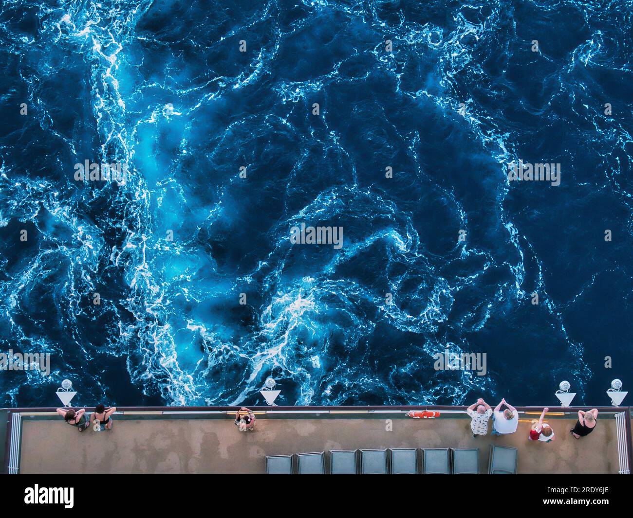 Cruise ship wake overhead hi-res stock photography and images - Alamy