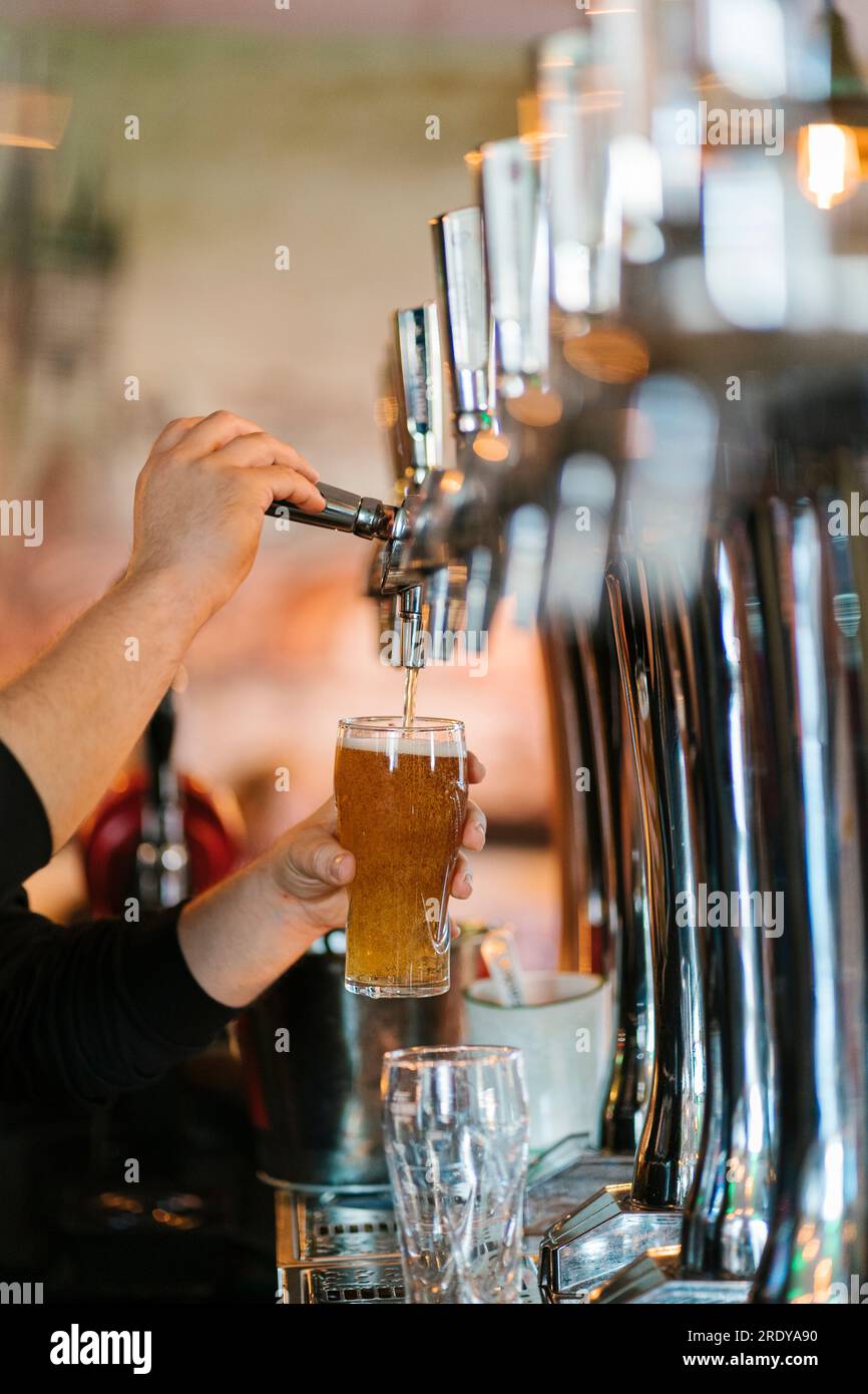 Glass on beer tap hi-res stock photography and images - Alamy