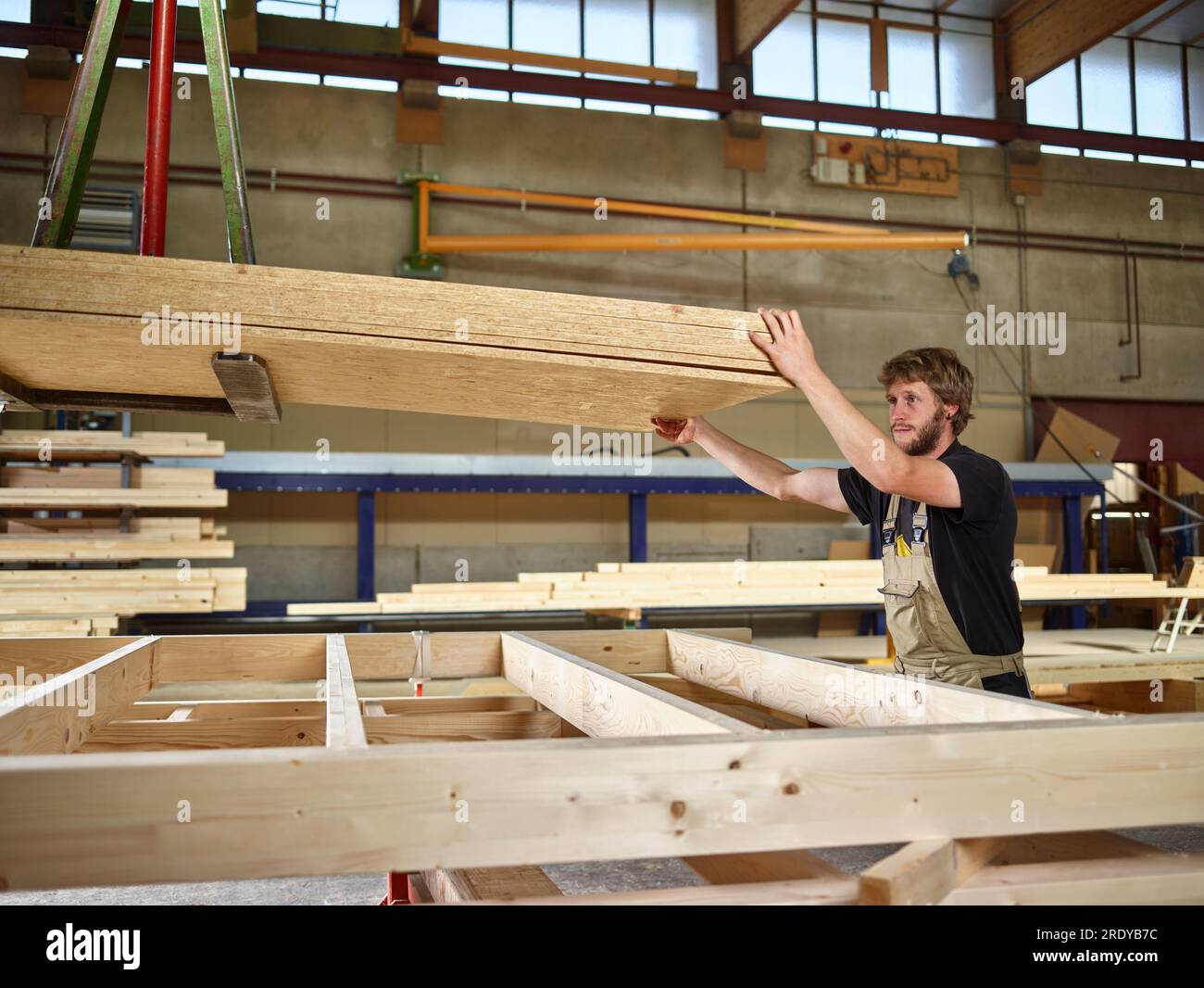 Oriented strand boards hi-res stock photography and images - Alamy