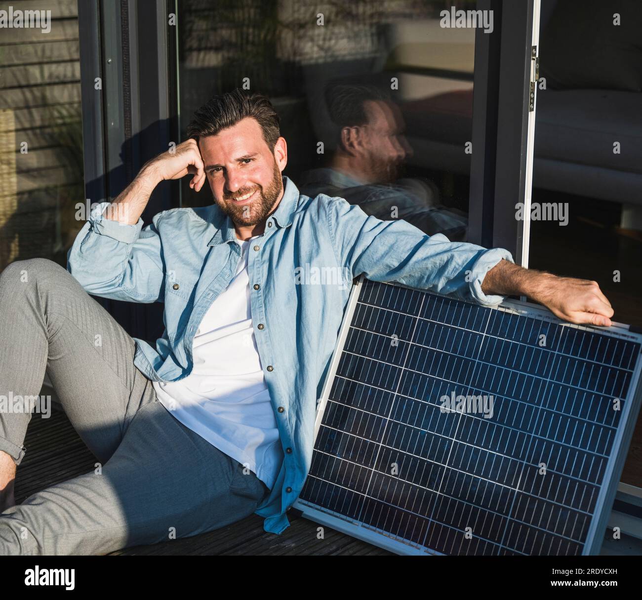 Solar panel sitting on hi-res stock photography and images - Alamy