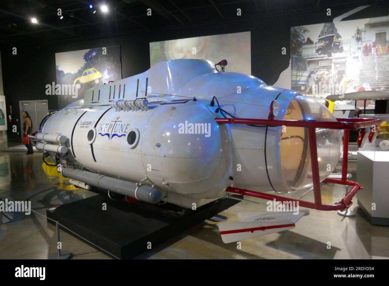 Los Angeles, California, USA 26th July 2022 Neptune Submarine at Bond ...