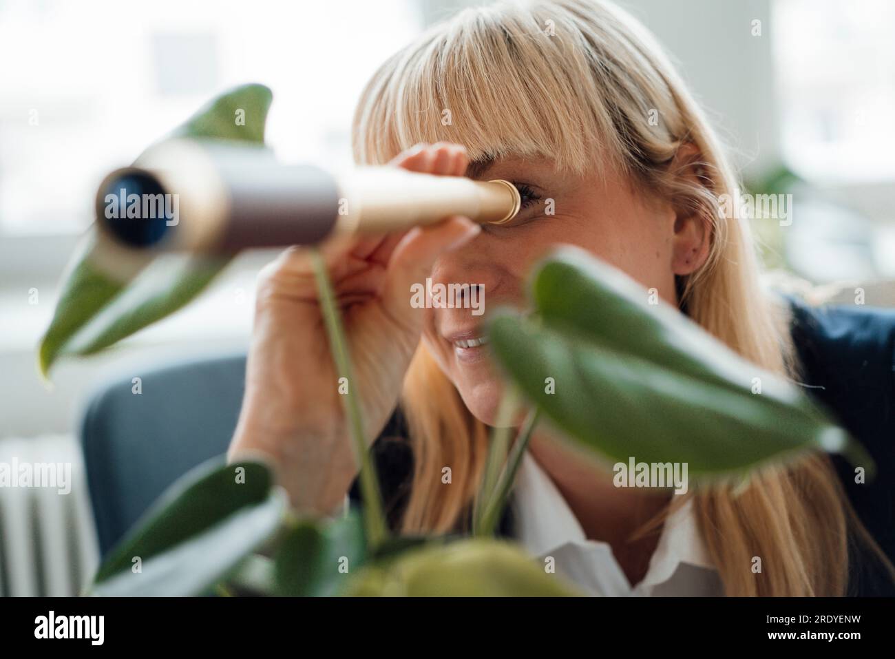 Hand held telescope hi-res stock photography and images - Alamy