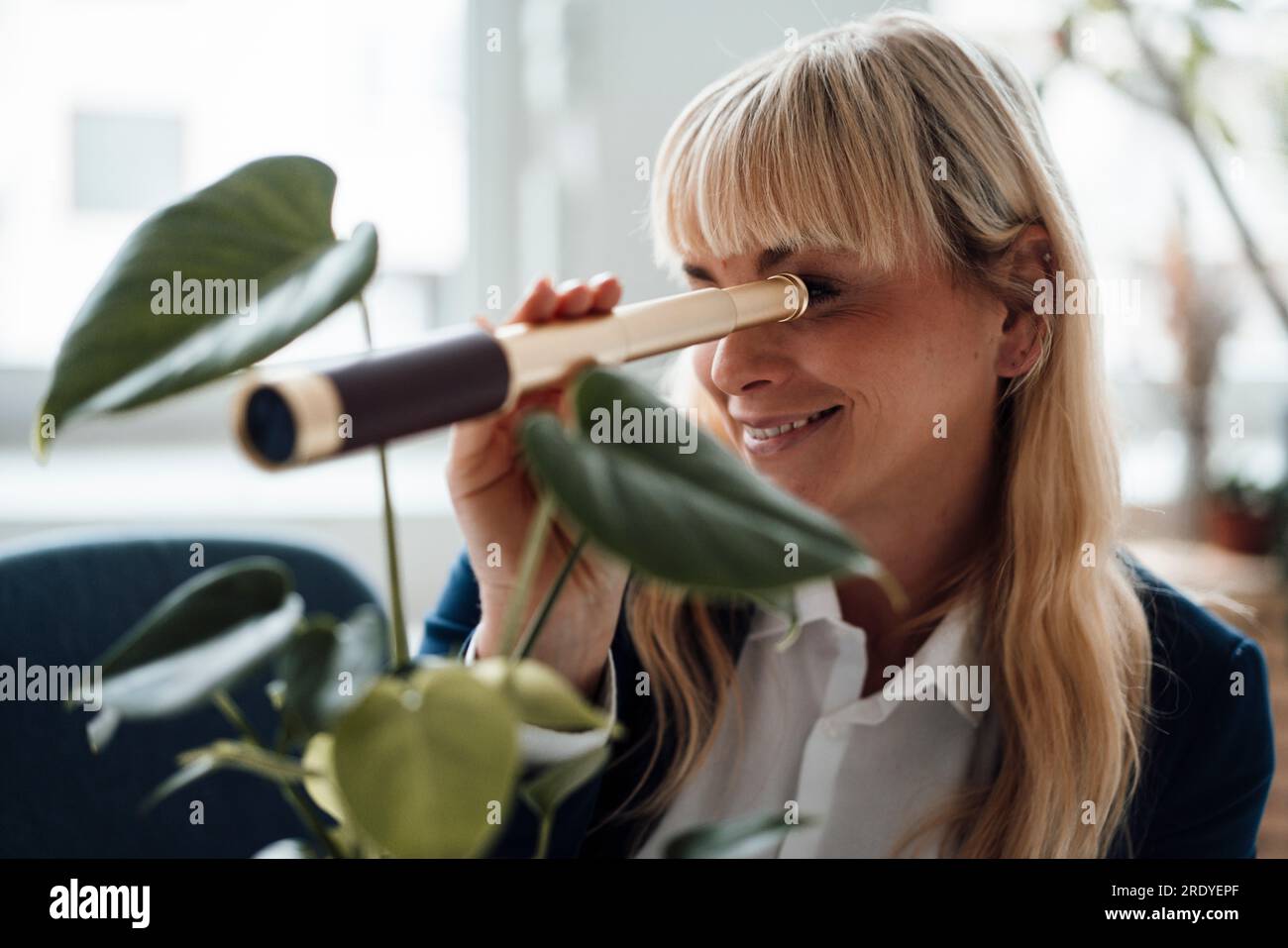 Hand held telescope hi-res stock photography and images - Alamy