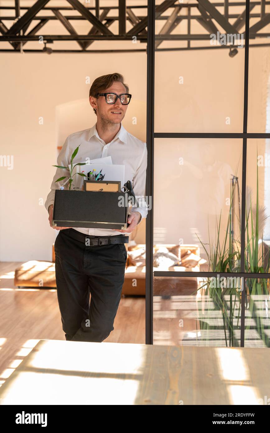 Office downsizing hi-res stock photography and images - Alamy