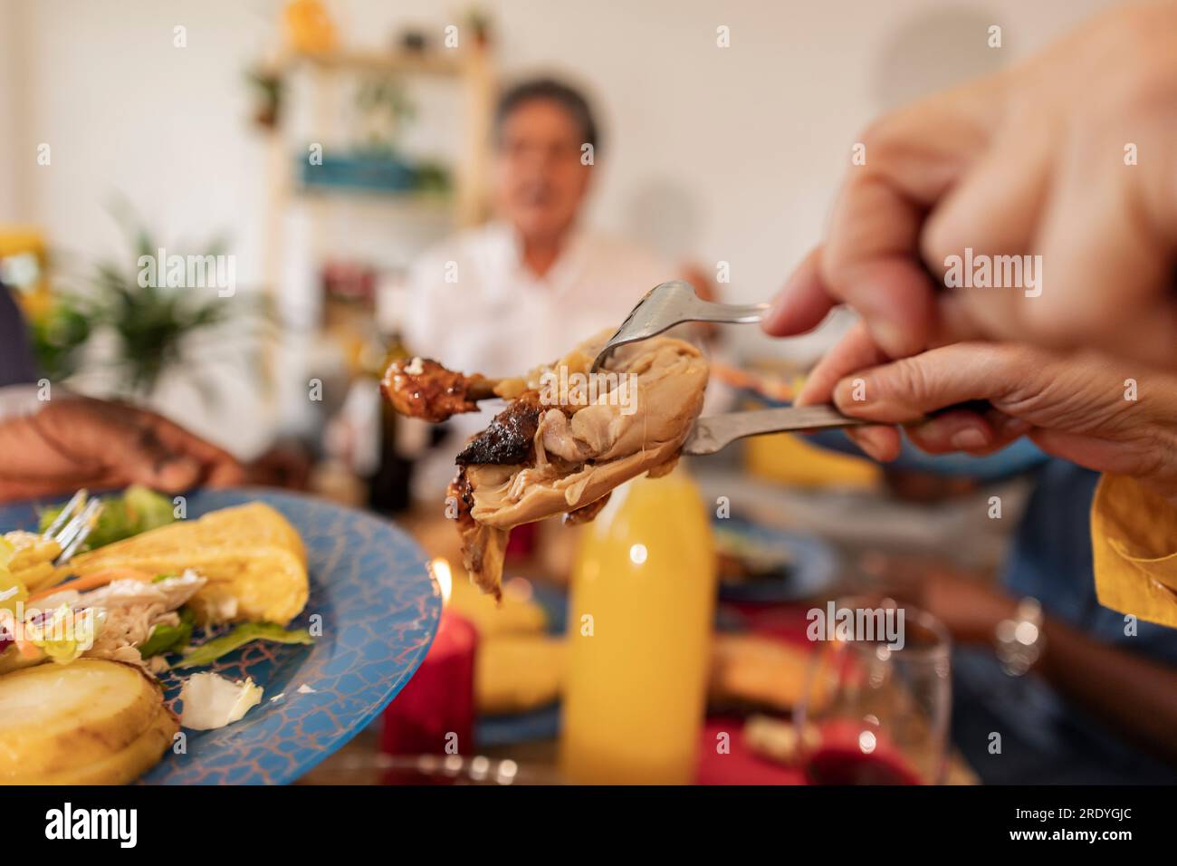 Hands holding meat hi-res stock photography and images - Alamy