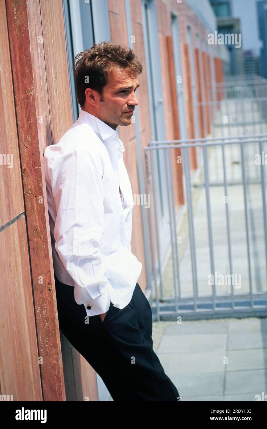 Mathias Herrmann, deutscher Schauspieler, auf dem Dach eines Hotels in ...