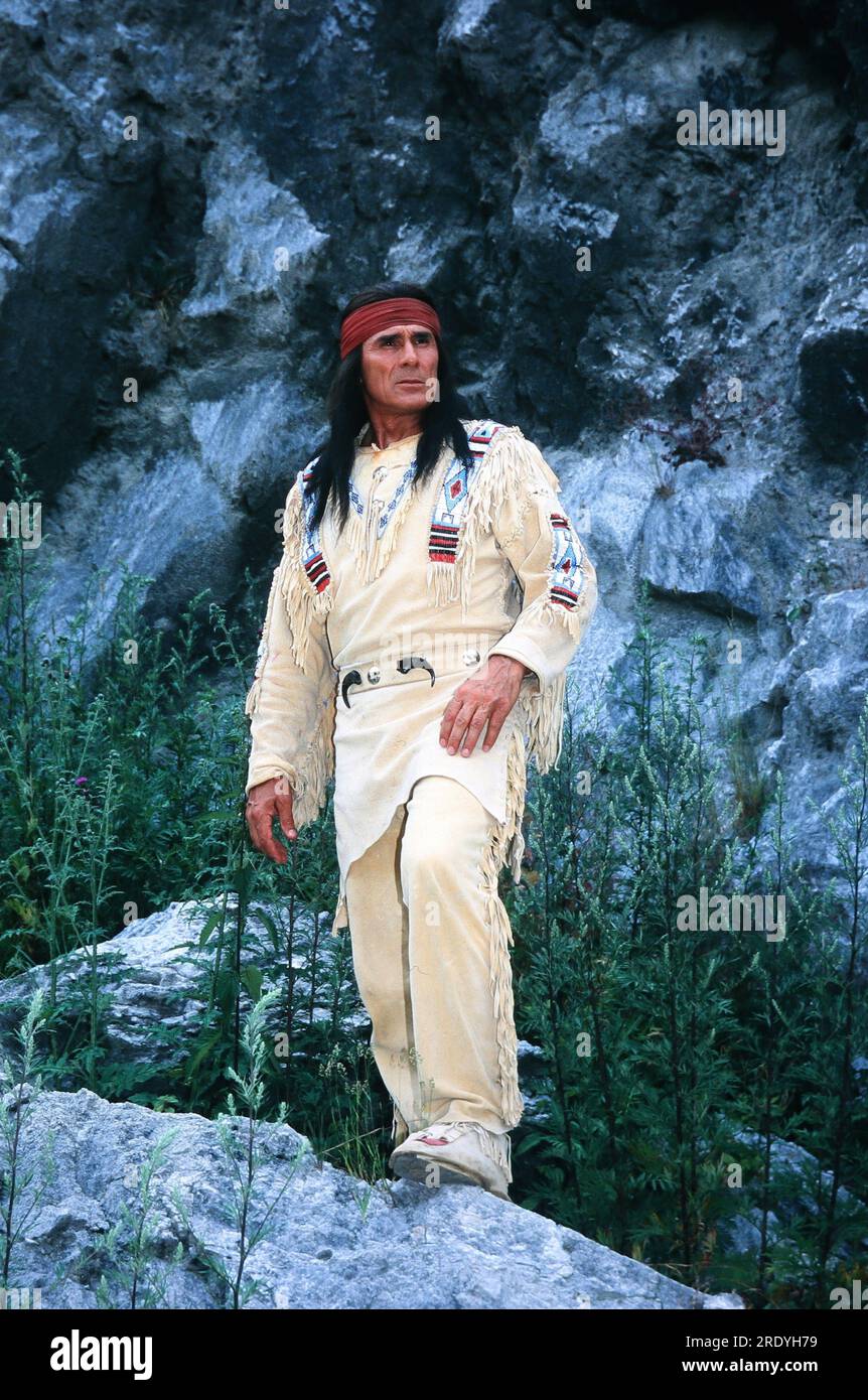 Gojko Mitic, deutsch serbischer Schauspieler und Regisseur, seine Rolle ...