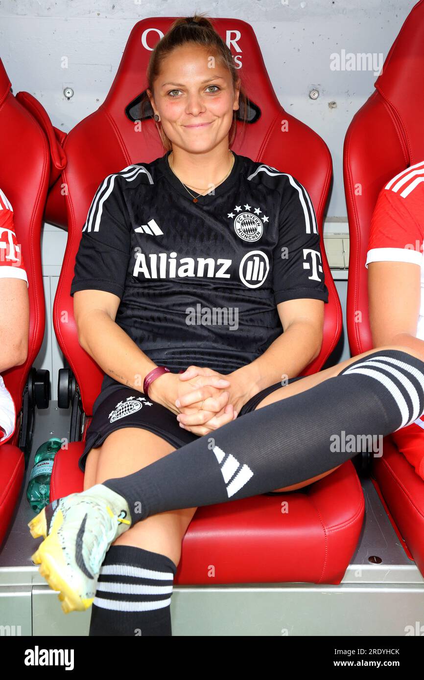 Anna Wellmann - part of the Fc Bayern girls team , Fee liable image ...