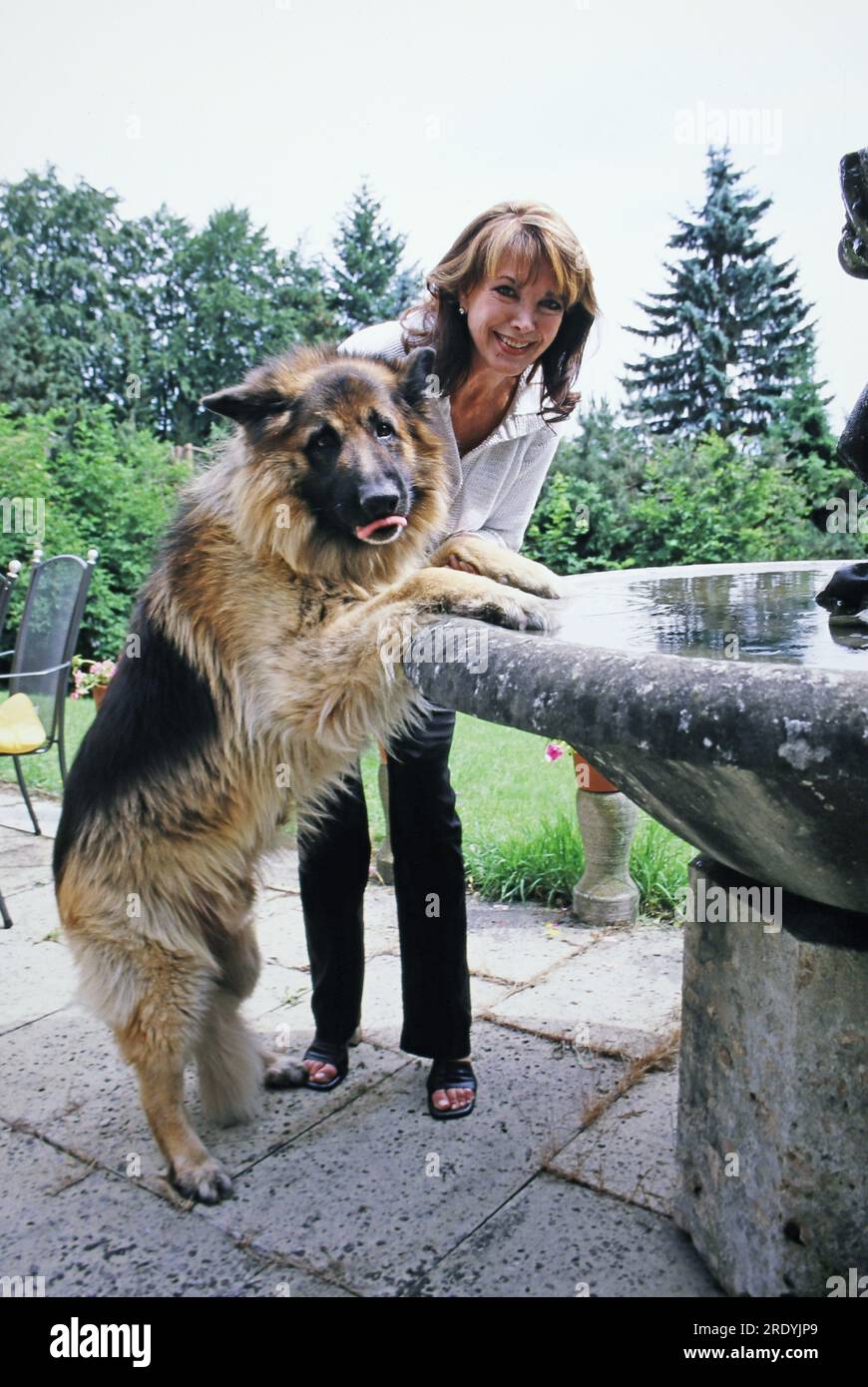 Petra Schürmann, ehemalige Miss World (1954), Moderatorin und ...