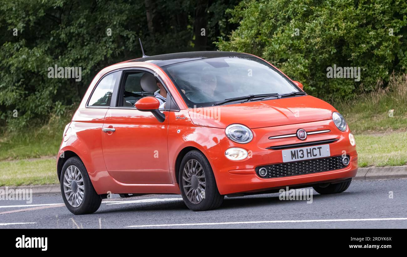 Fiat 500 engine small car hi-res stock photography and images - Alamy