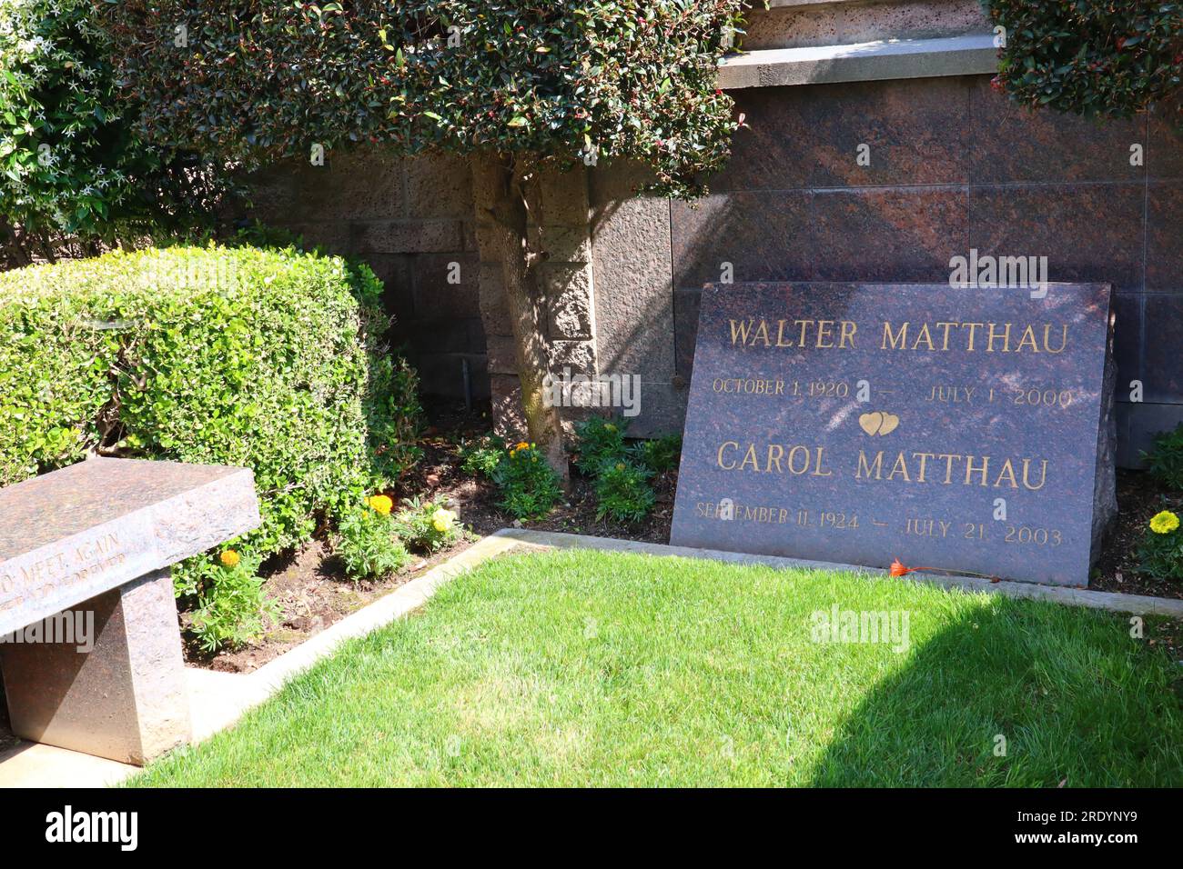 Los Angeles, California: WALTER MATTHAU and CAROL MATTHAU grave at ...