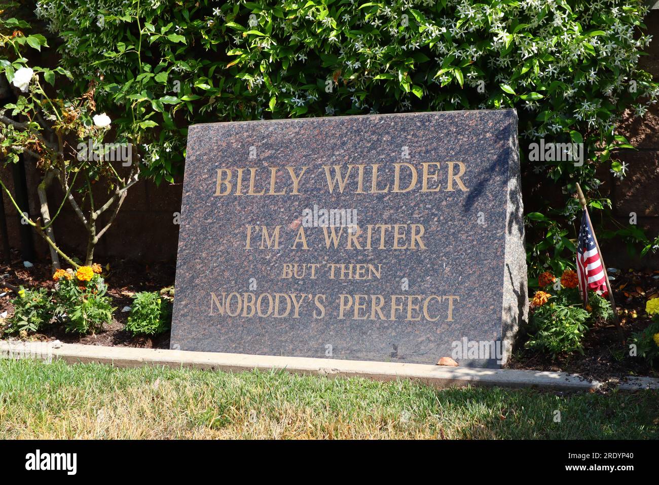 Los Angeles, California: BILLY WILDER grave at Pierce Brothers Westwood ...