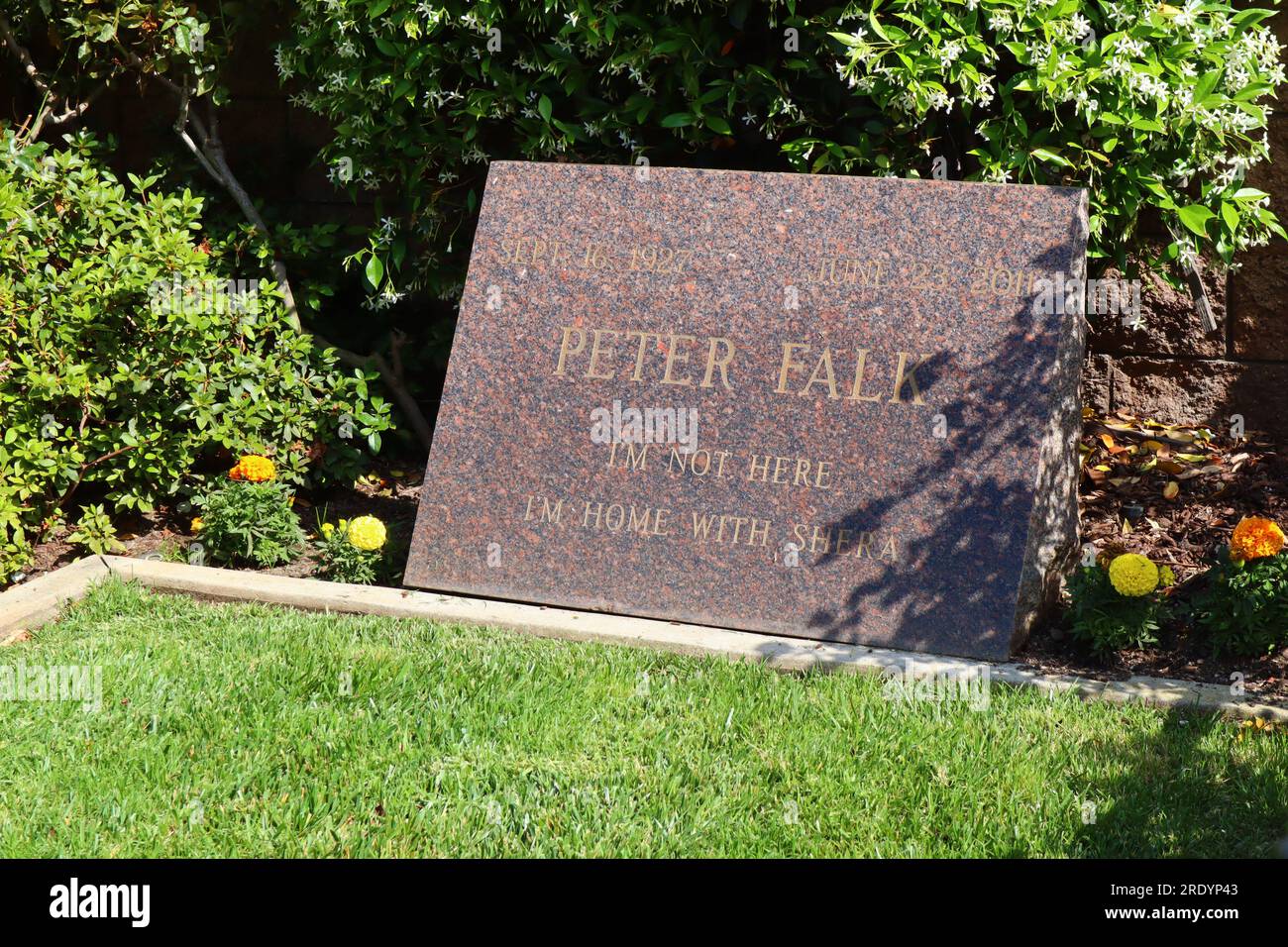 Los Angeles, California: PETER FALK grave at Pierce Brothers Westwood ...