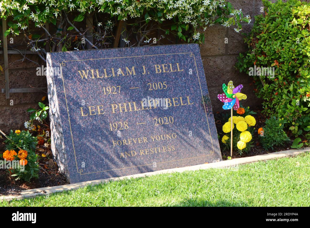 Los Angeles, California: WILLIAM J. BELL and LEE PHILLIP BELL grave at Pierce Brothers Westwood ...