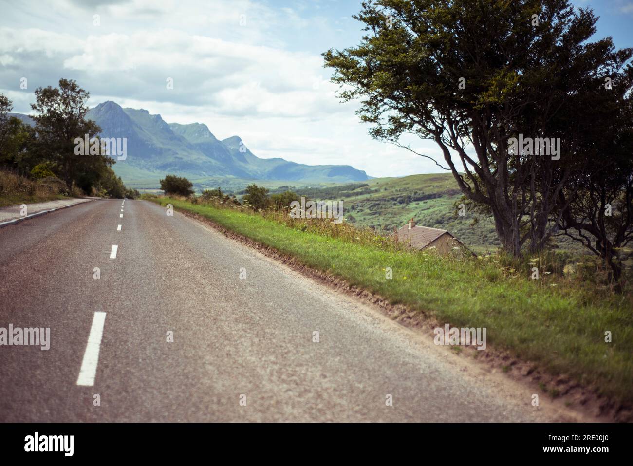 Strait road hi-res stock photography and images - Alamy