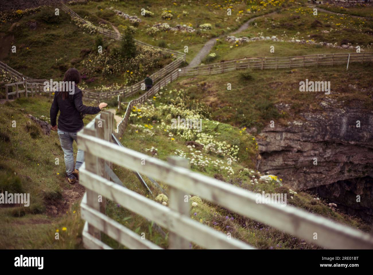 Cliff fence hi-res stock photography and images - Alamy