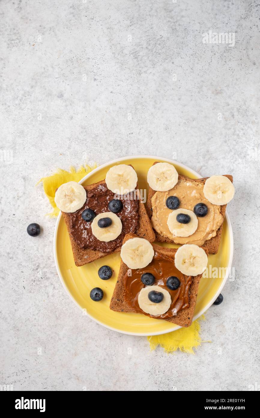 Animal face breakfast toasts hi-res stock photography and images - Alamy
