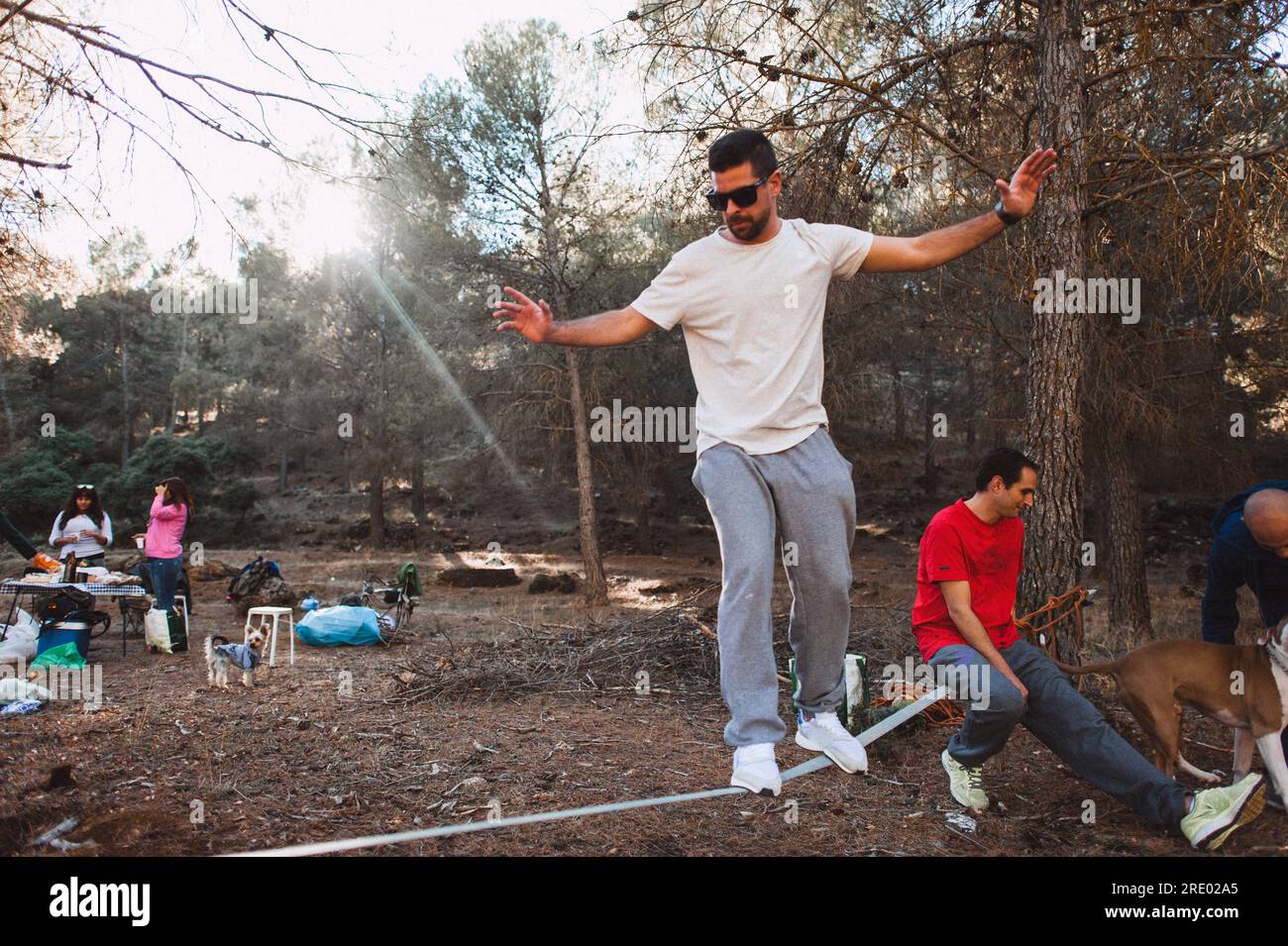 Tightrope walking hi-res stock photography and images - Alamy
