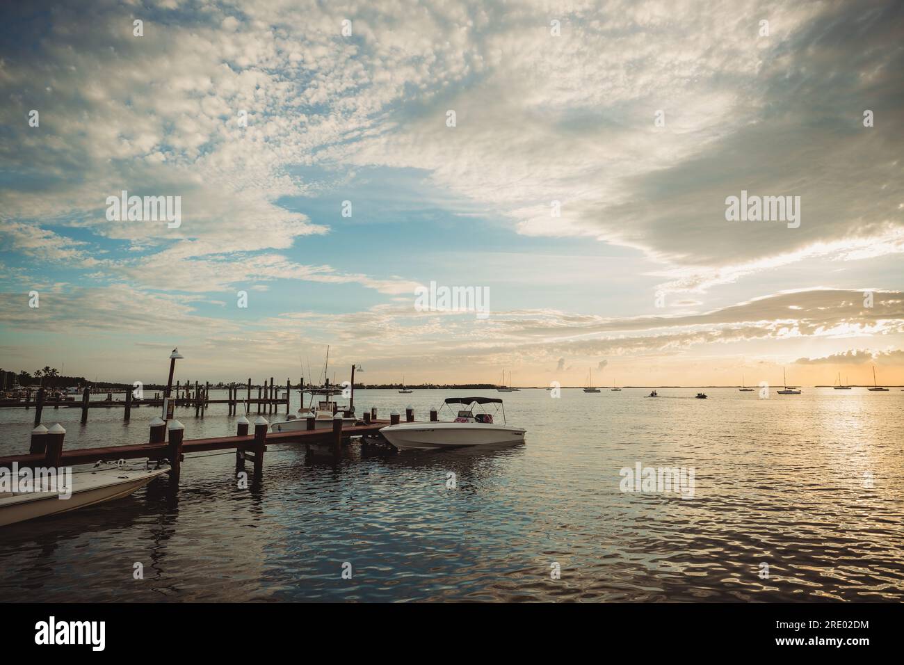 Yacht sunset keys hi-res stock photography and images - Alamy