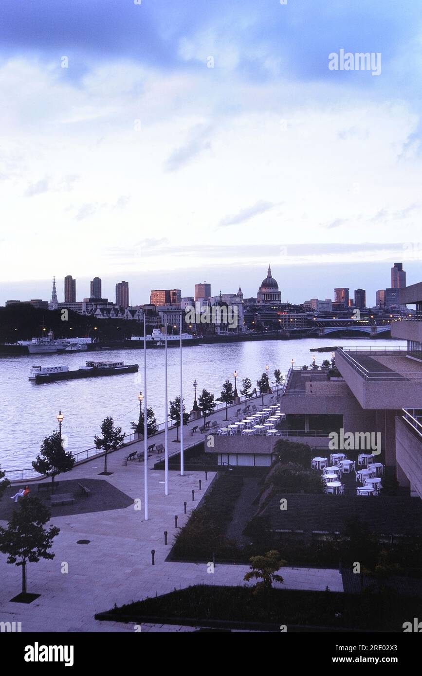 St Paul's Cathedral and the city of London viewed from the South bank ...