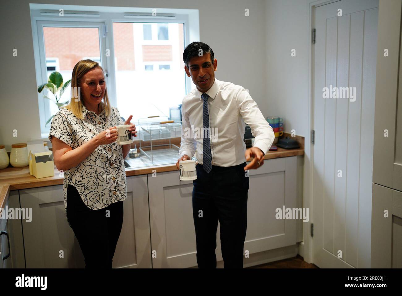Number 10 rishi sunak hi-res stock photography and images - Alamy