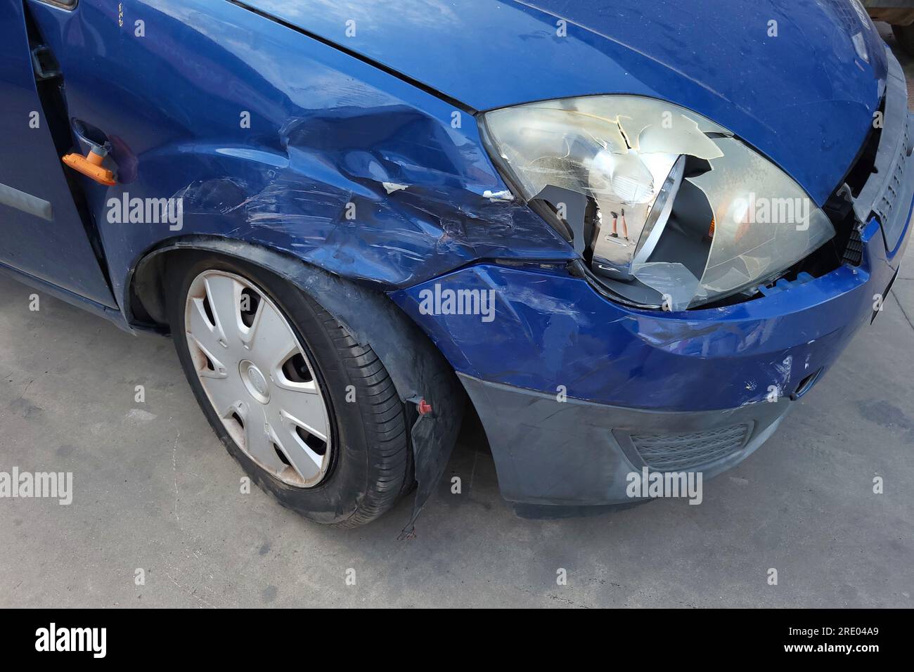 Damage headlight hi-res stock photography and images - Alamy