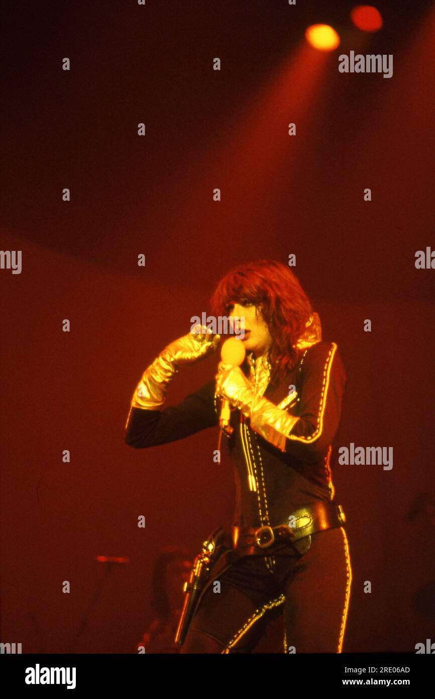 ARCHIVE PHOTO: Kate BUSH turns 65 on July 30, 2023, Kate (Catherine ...