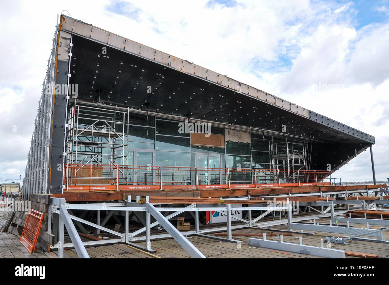 Pavilion at the end of Southend Pier under construction by Kier. Head ...