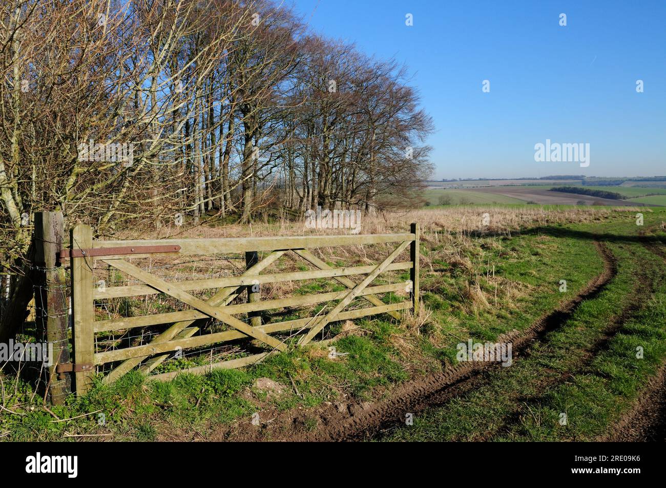 Open gateway hi-res stock photography and images - Alamy