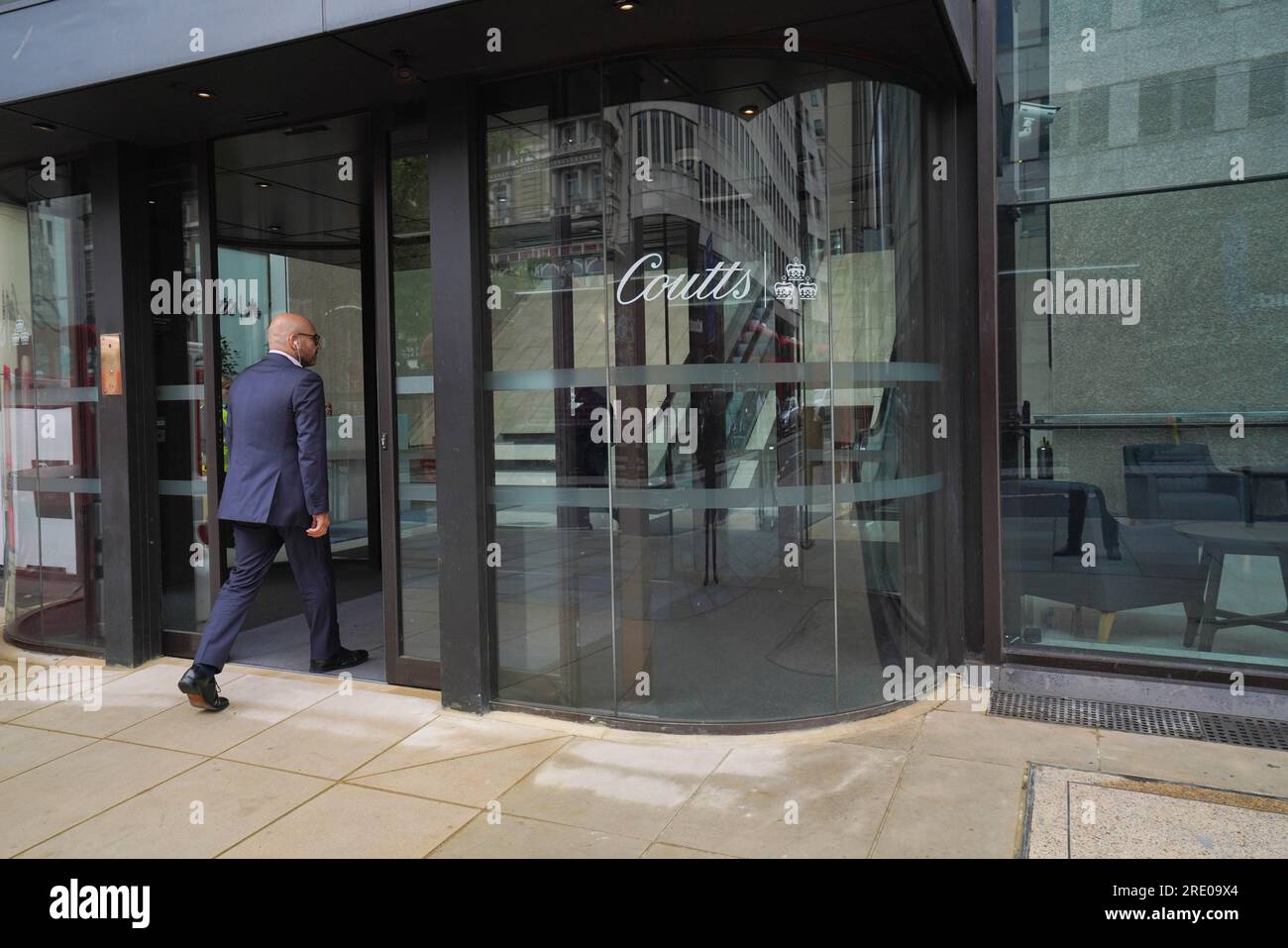 Nigel farage money hi-res stock photography and images - Alamy