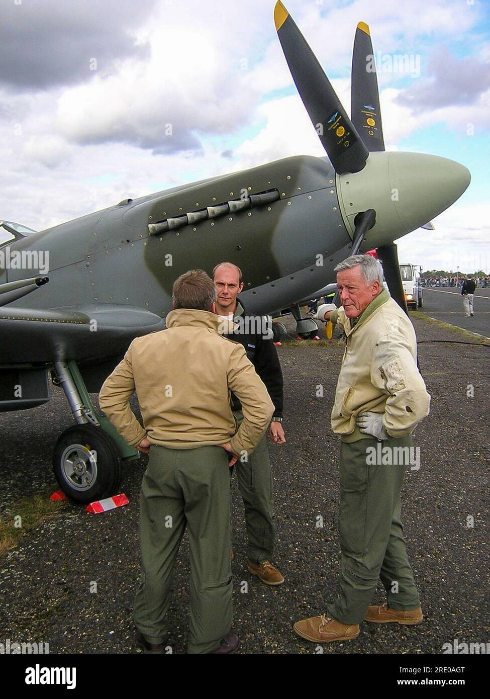 Pilots Lee Proudfoot and Ray Hanna (and one other) by Second World War ...