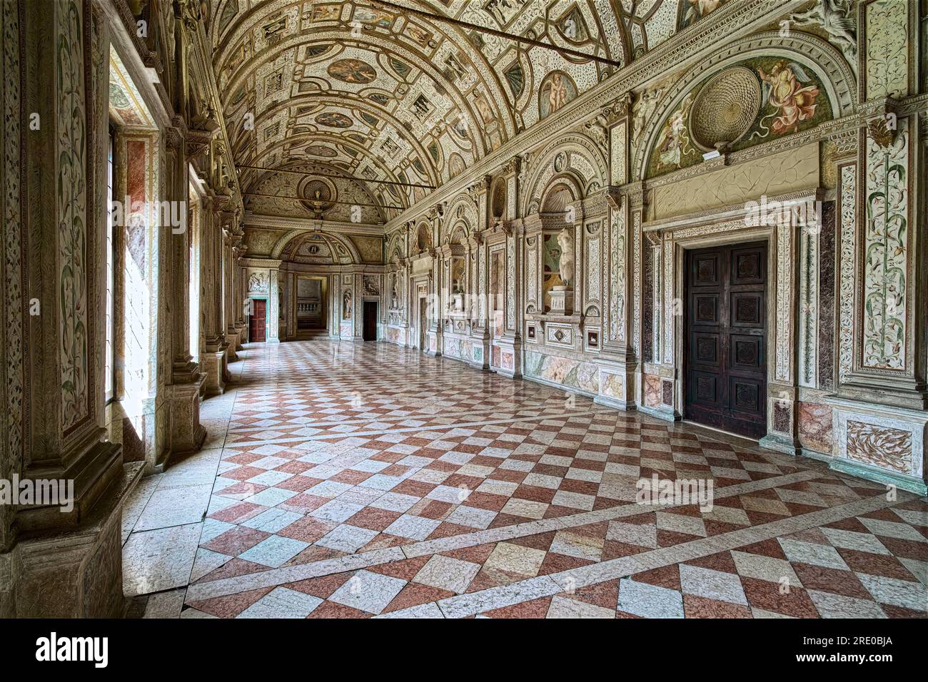 Italian style renaissance gallery hi-res stock photography and images ...