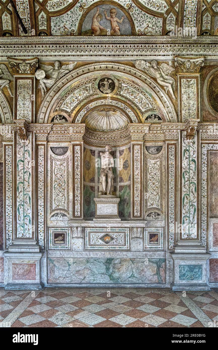 Ducal Palace in Mantua, Italy. Niche with ancient Roman statue in the ...