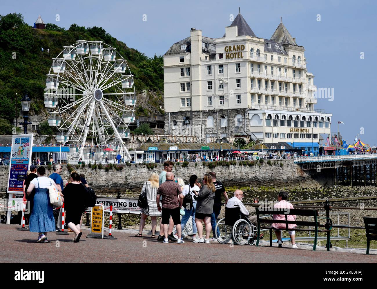 Llandudno seafront promenade and Grand Hotel in North Wales, Britain ...
