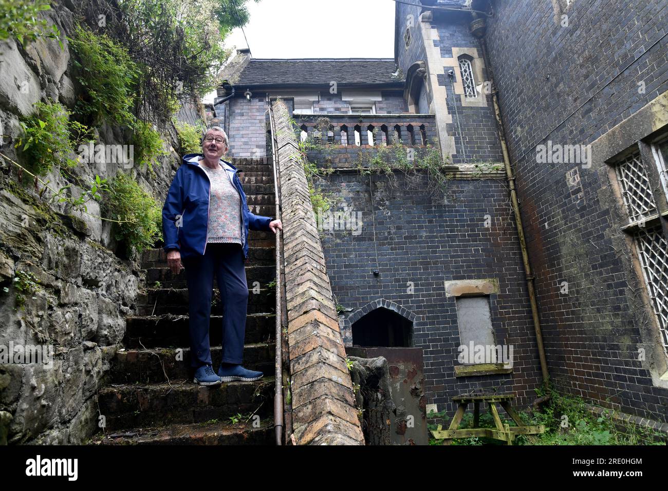 School reunion old pupil visits her former school which closed 50 years ...