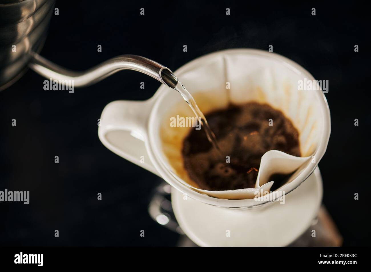 V 60 style hi-res stock photography and images - Alamy