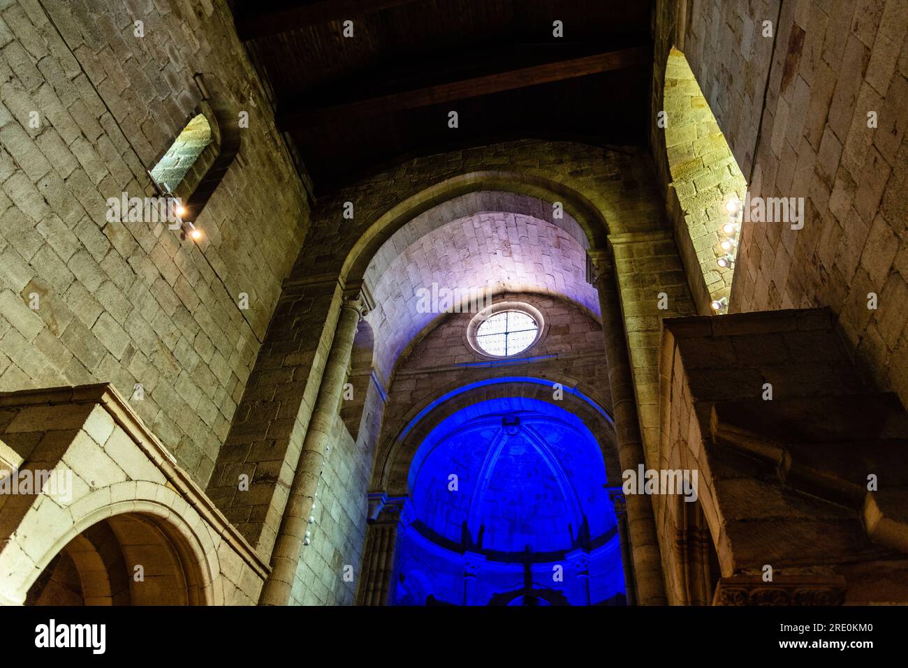 Catholic church interior during easter hi-res stock photography and ...