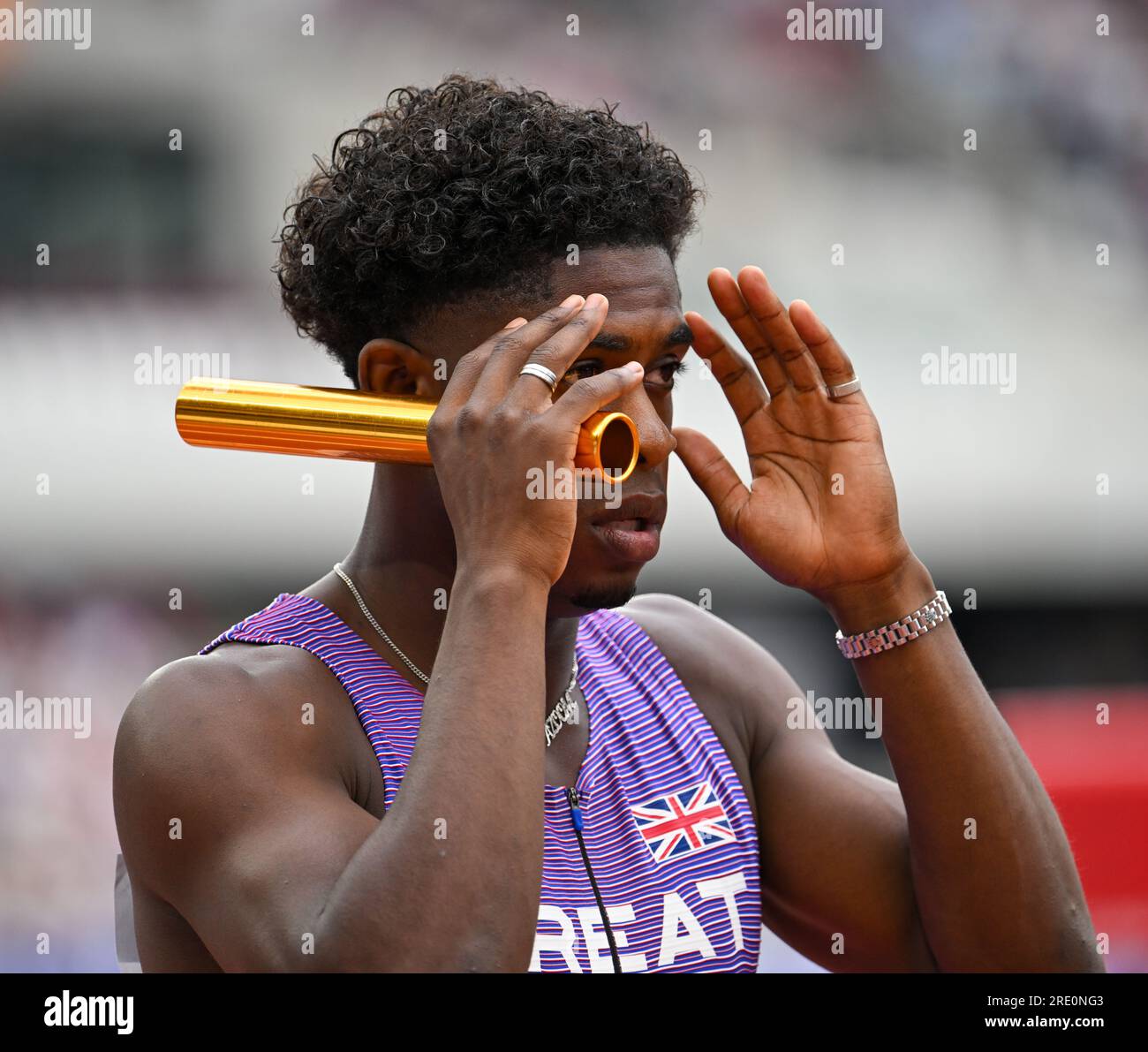 100 metre track hi-res stock photography and images - Alamy