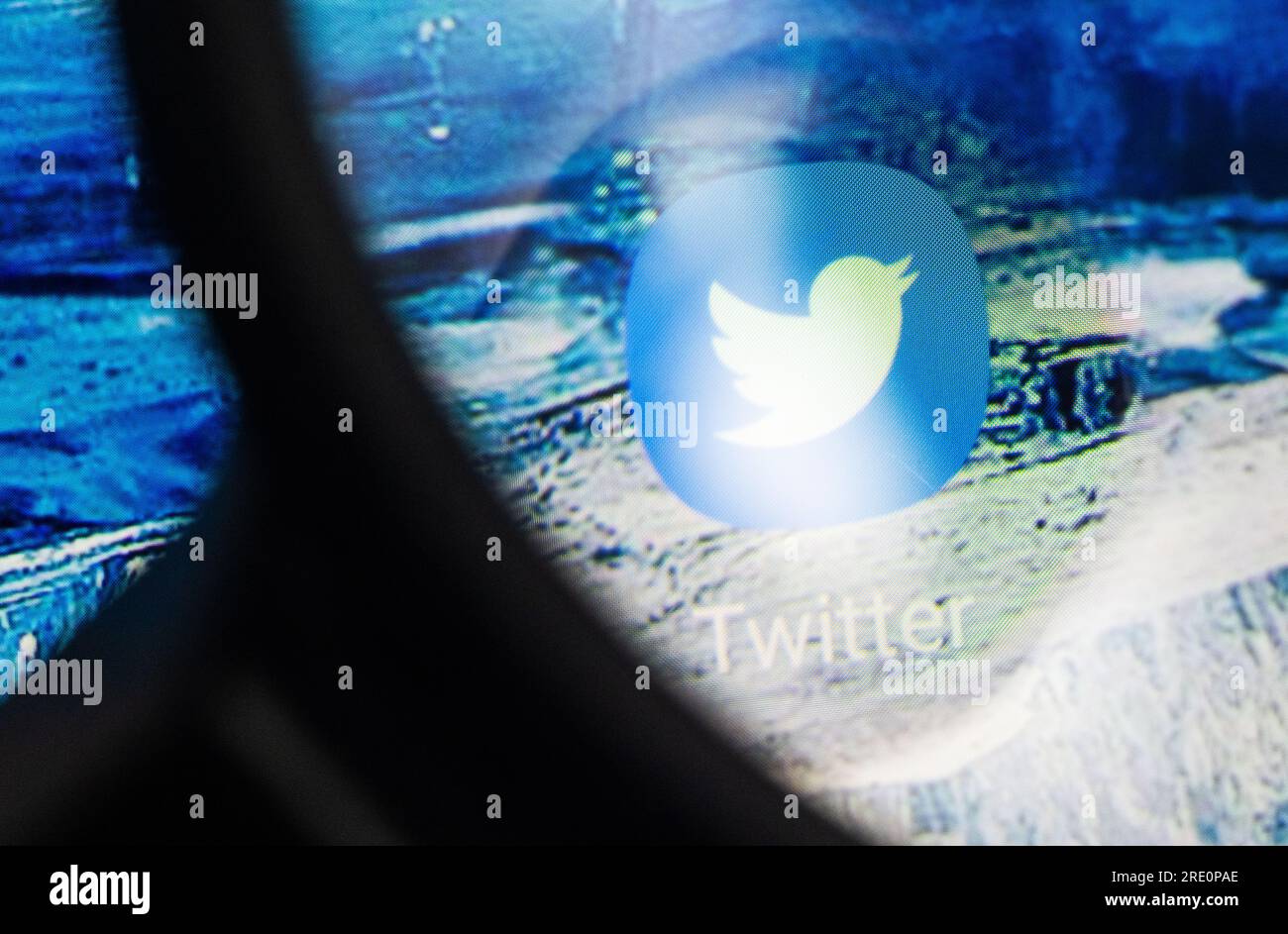 Different mobile applications, here Twitter logo Stock Photo - Alamy